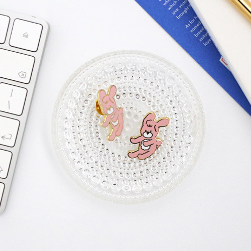 Romane friends pin badge - Fallindesign.com
