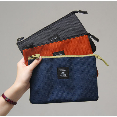 Dash and Dot Good percent modern pouch - fallindesign.com