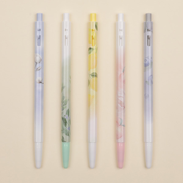 MONAMI 153 black and white knock retractable ballpoint pen