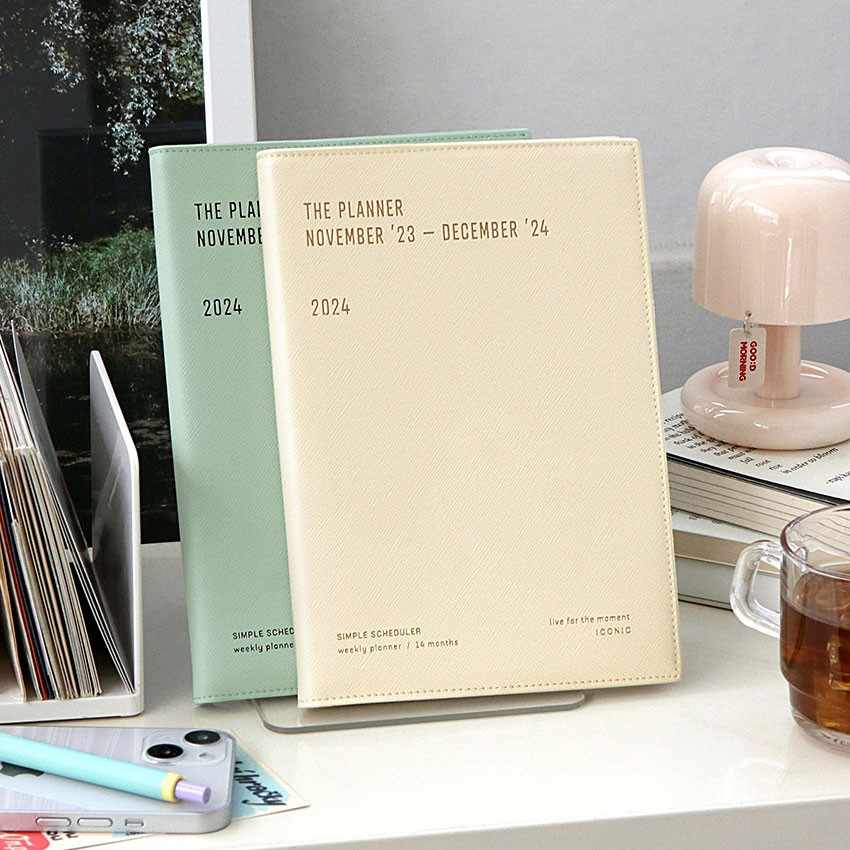 Iconic 2023 Simple A5 Medium Dated Weekly Planner