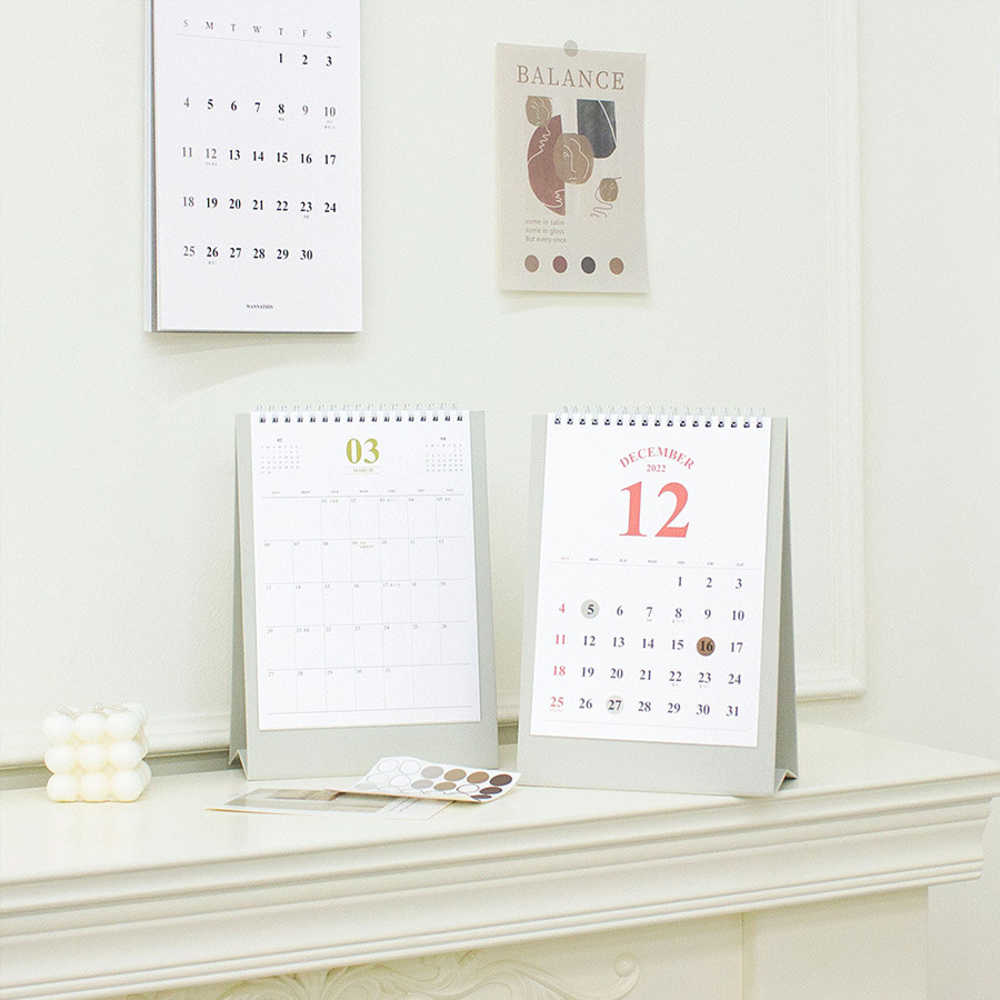 Wanna This 2022 Classic A5 size dated monthly desk calendar