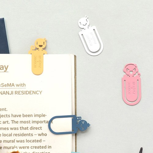 Iconic Perytale mini bookmark set - fallindesign.com