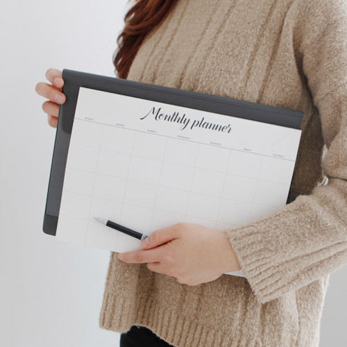 2Young Simple 18 Month Undated Monthly Desk Planner