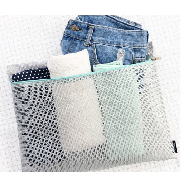 Iconic mesh travel zipper pouch set of 4 sizes ser.2 - fallindesign