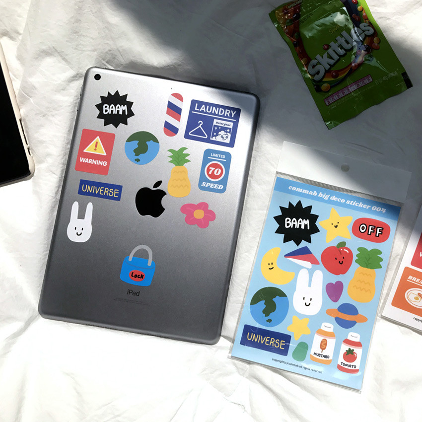 Design comma-B Retro illustration squared paper sticker