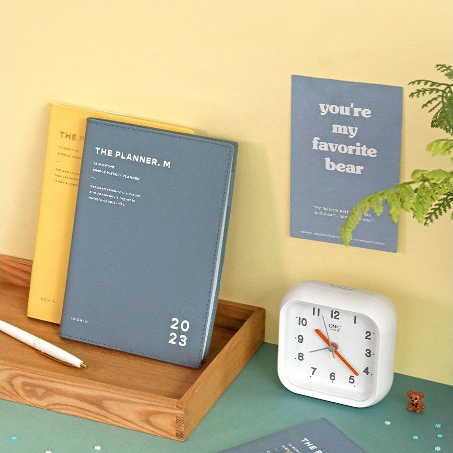 Iconic 2023 Simple small dated weekly planner scheduler diary