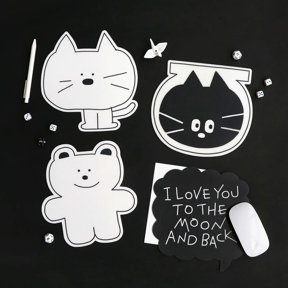 Iconic Doodle Mouse Pad 01-04: Non-Slip Grip & Smooth Glide