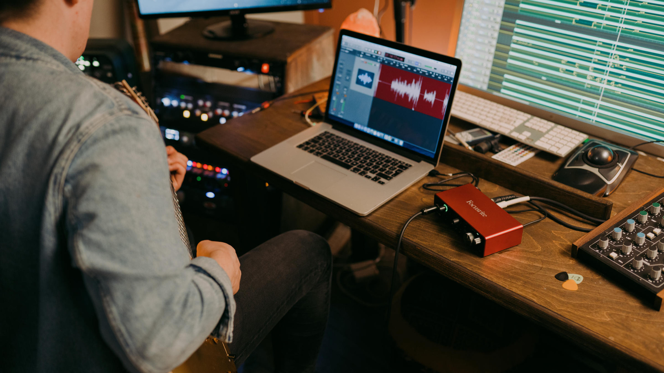 Scarlett 2i2 Studio | Focusrite