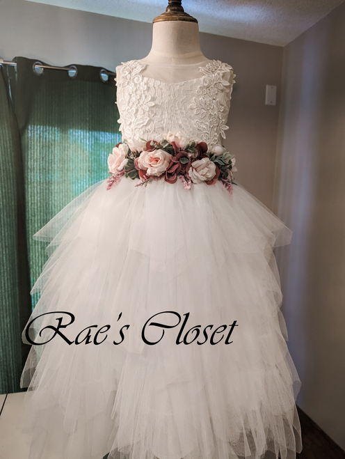Kaili Dress is Warm White - Rae's Closet