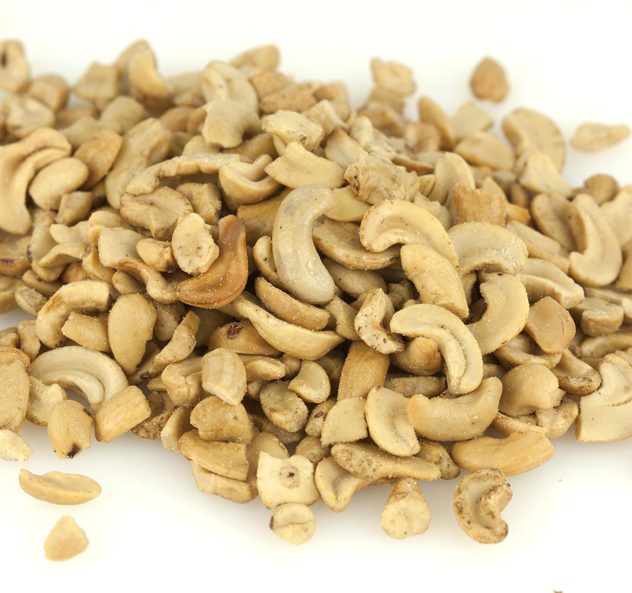 Fancy Raw Cashew Pieces 25lb