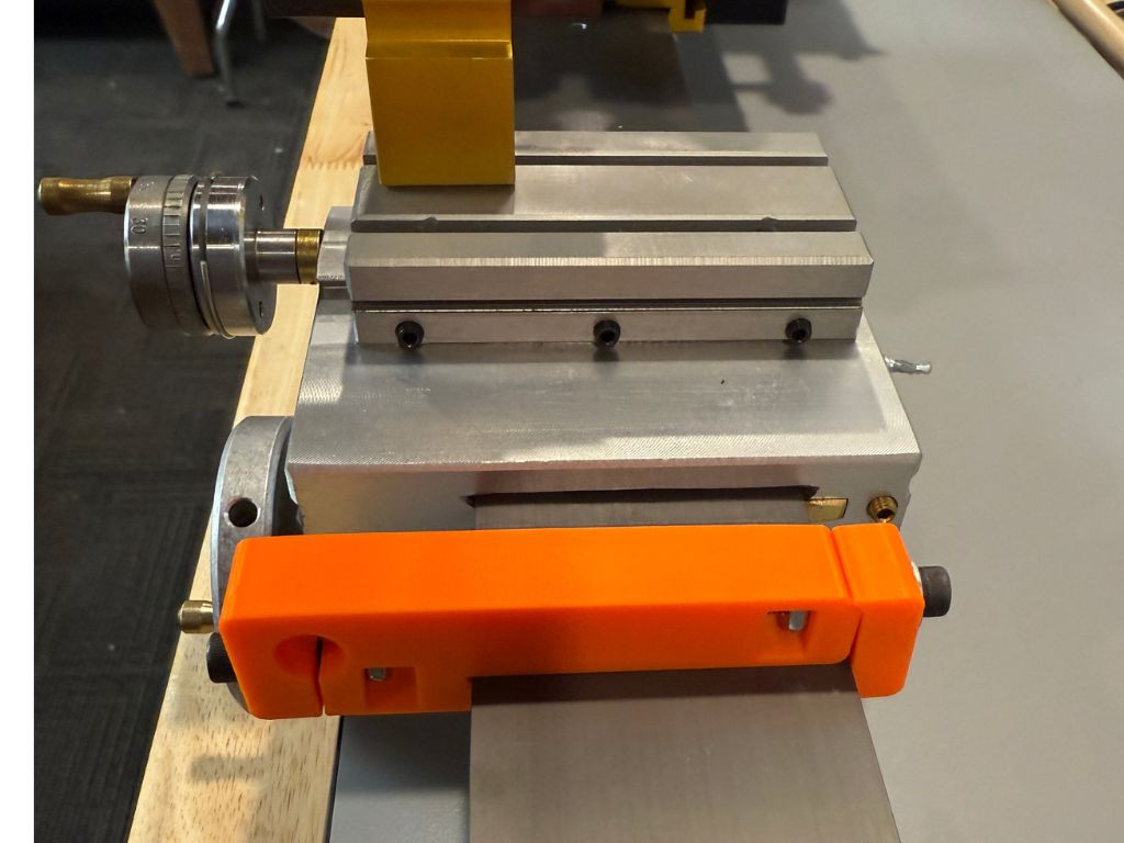 Dovetail indicator mount for cue lathe