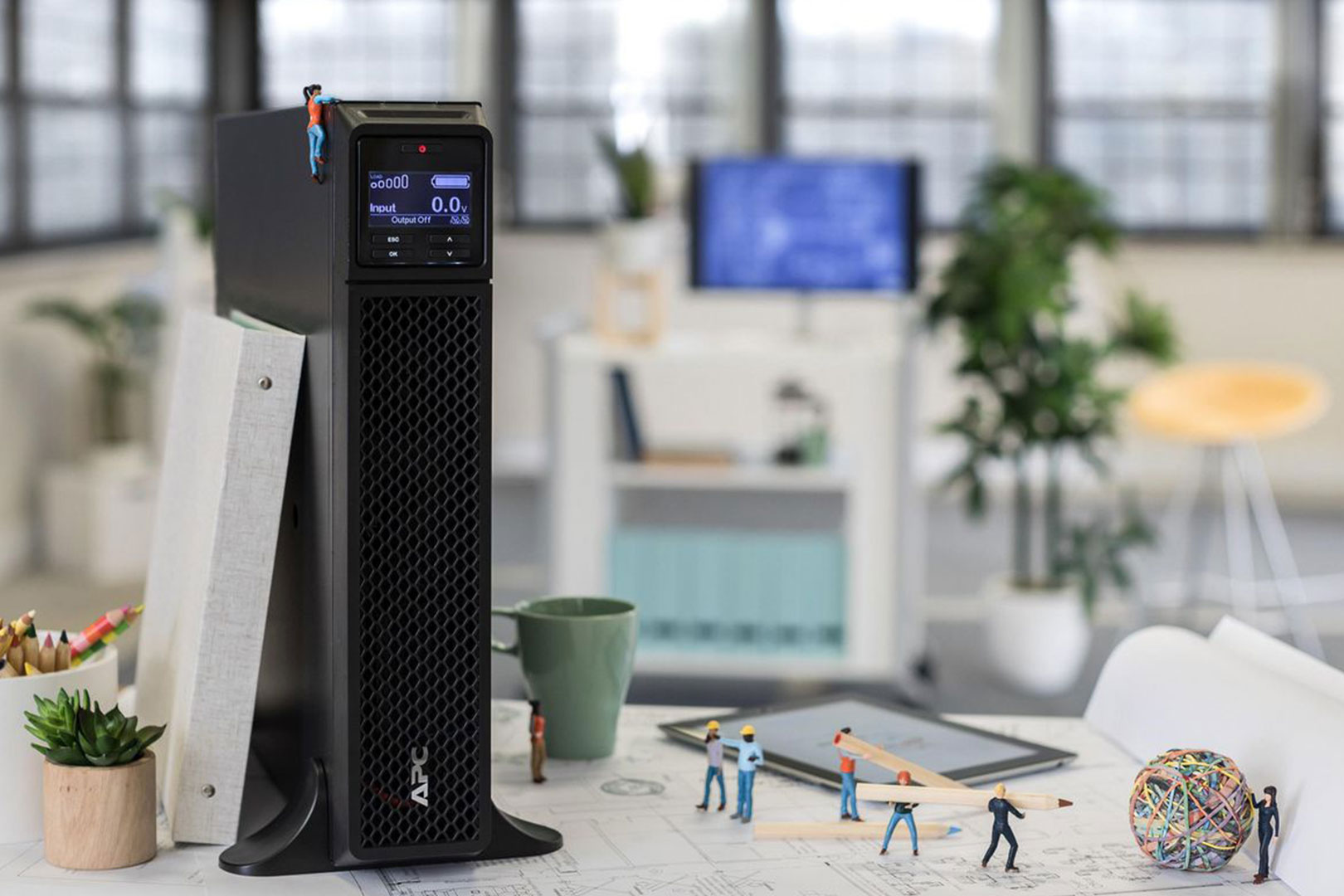 What are some key features to understand when choosing a UPS system ...