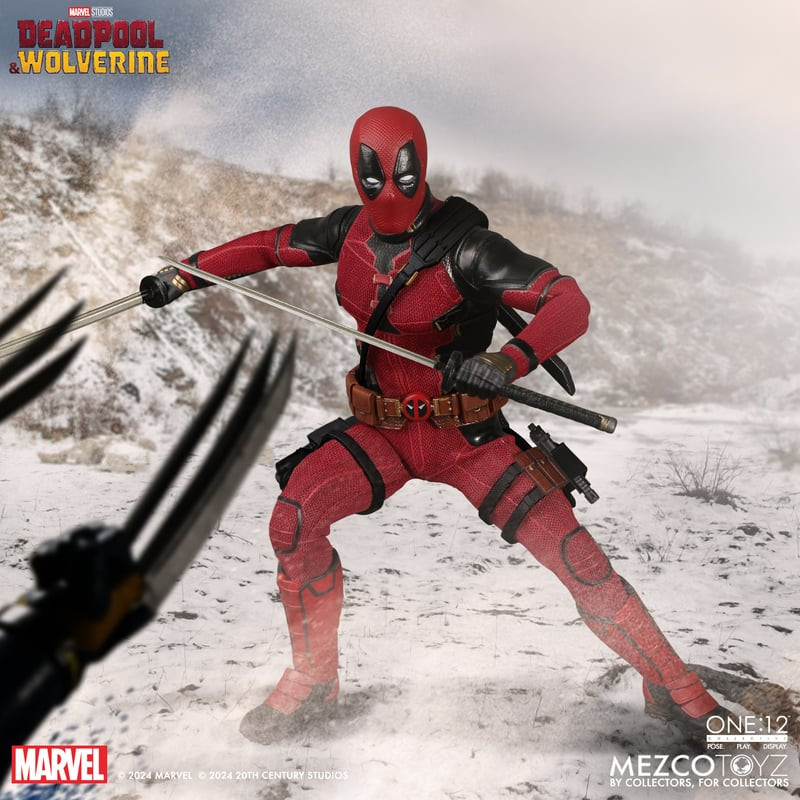 Mezco Toyz Deadpool Deluxe Edition One:12 Collective Action Figure