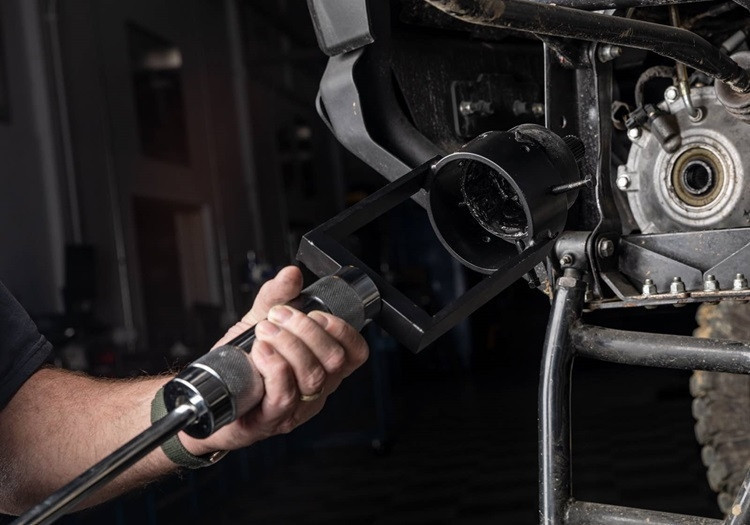 Effortlessly Remove CV Axles with Polaris Ranger Puller