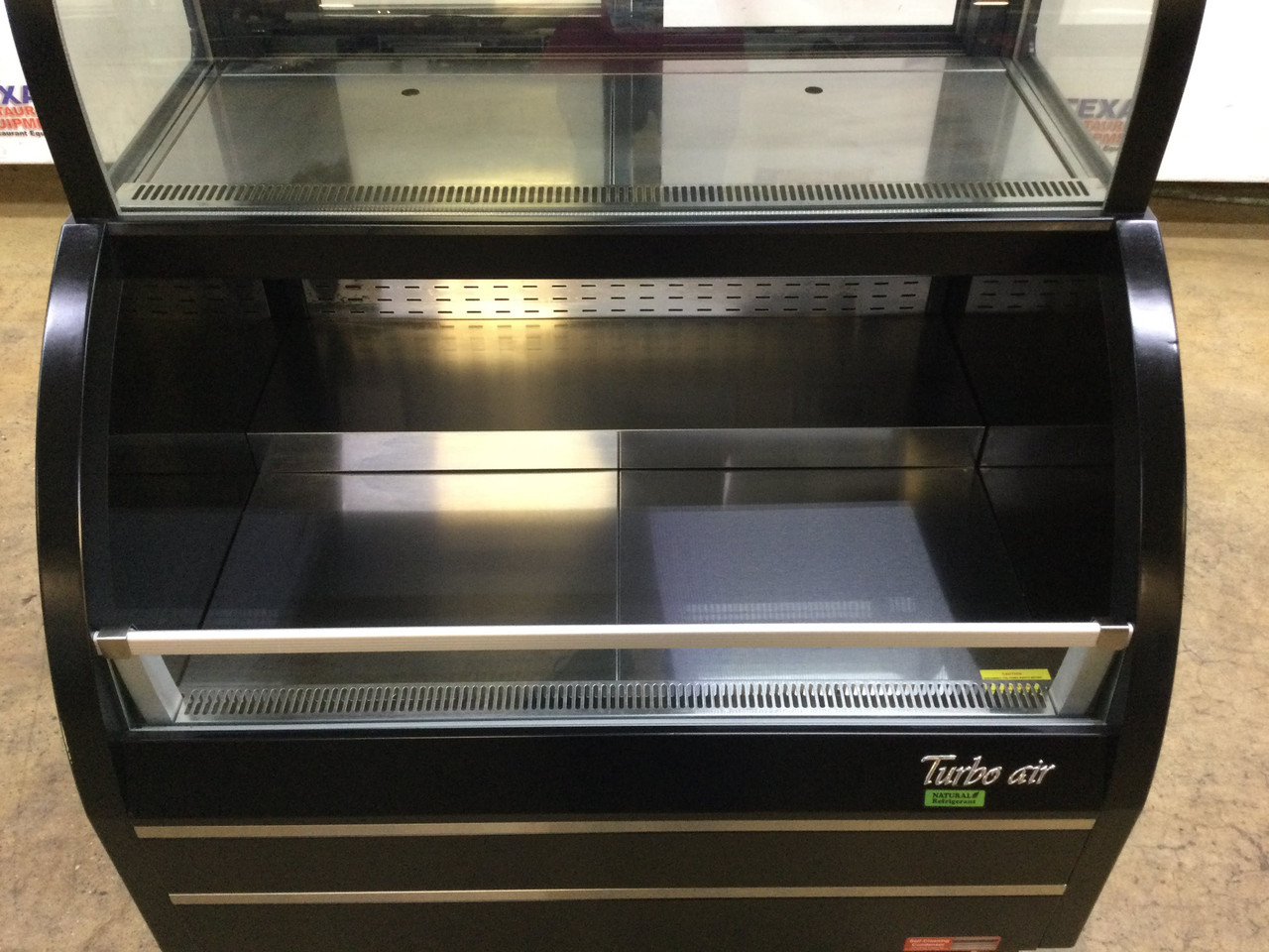 Turbo Air 40 Refrigerant Open Display Case