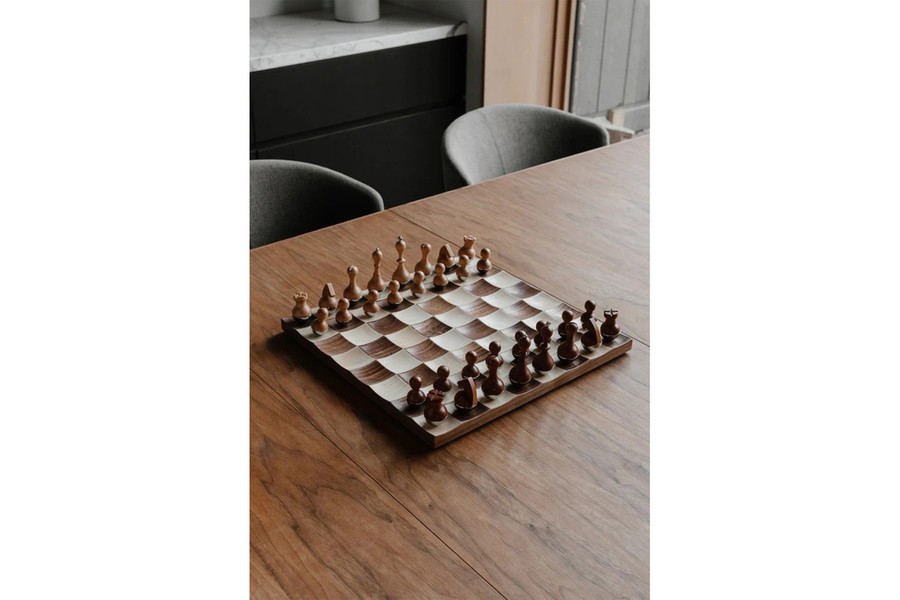Wobble Chess Set - Inmod