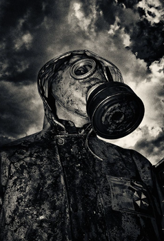 Genuine Russian Gas Mask With 3 Finnish Filters & Carry Bag - Frontier ...