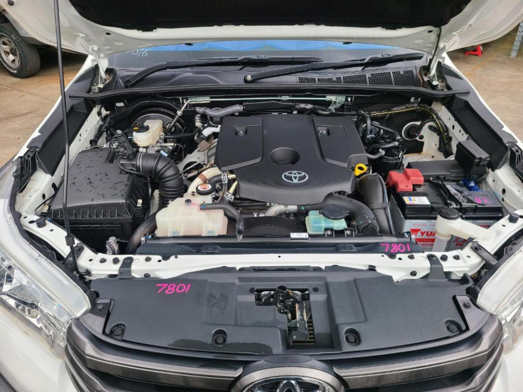 7801 - 10/16, TOYOTA GUN126 HILUX, ** ONLY 25,731 KMS ** 1GD-FTV,