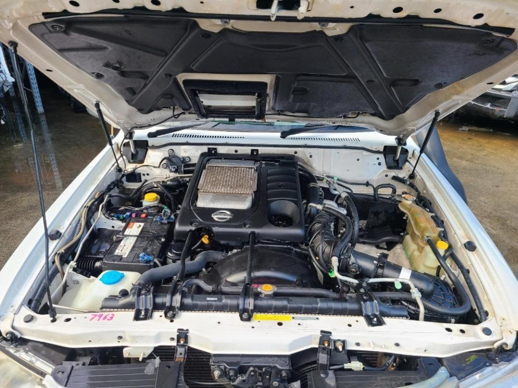 7963 - 10/07, NISSAN GU PATROL, ZD30, 5SPD, DX