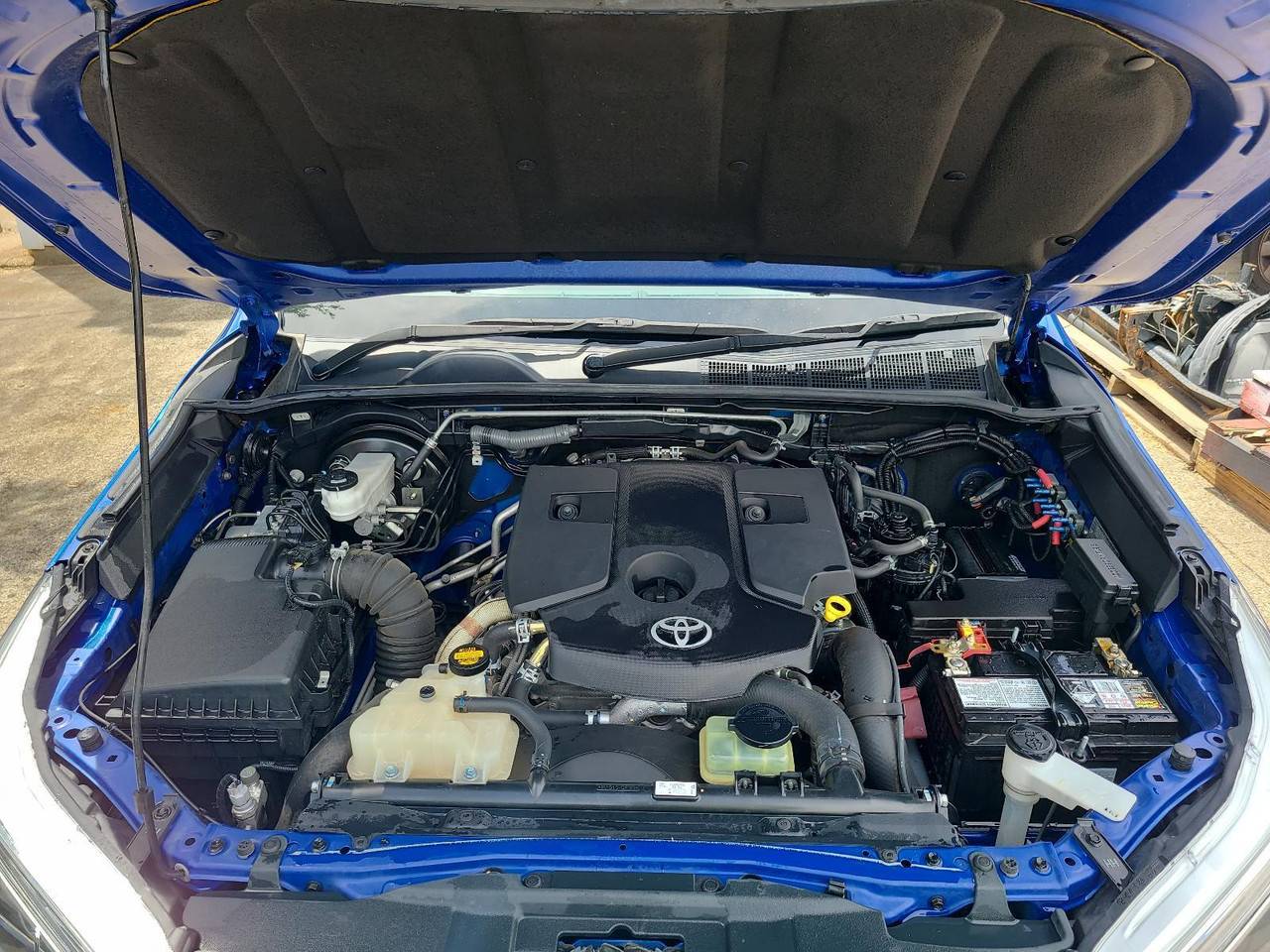 8298 - 01/16, TOYOTA GUN126 HILUX, 1GD-FTV, AUTO, SR5