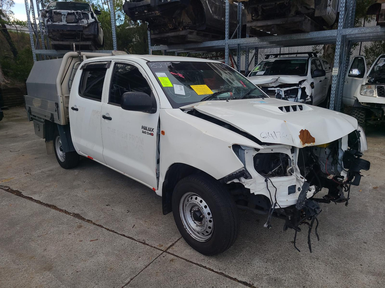 8299 - 02/15, TOYOTA KUN16 HILUX, 1KD-FTV, 5SPD, SR