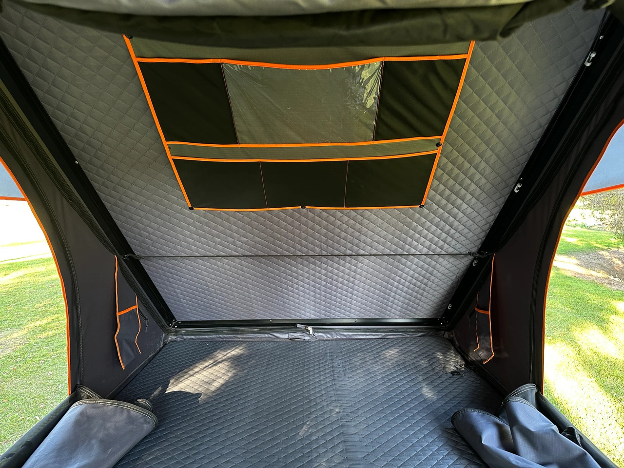 CampBoss 4x4 RT Boss Roof Top Tent - CBRTT20