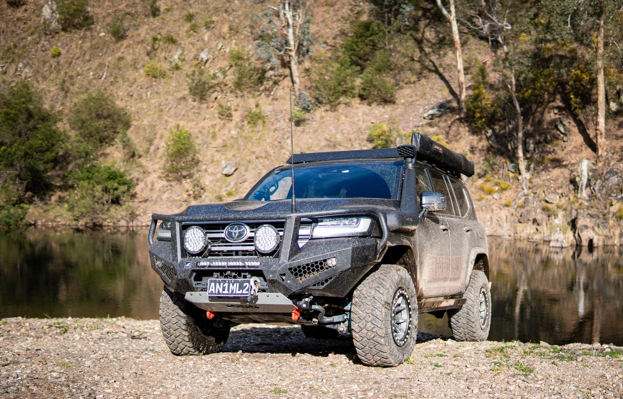 Offroad Animal Toro Bull Bar suitable for Landcruiser 300 Series