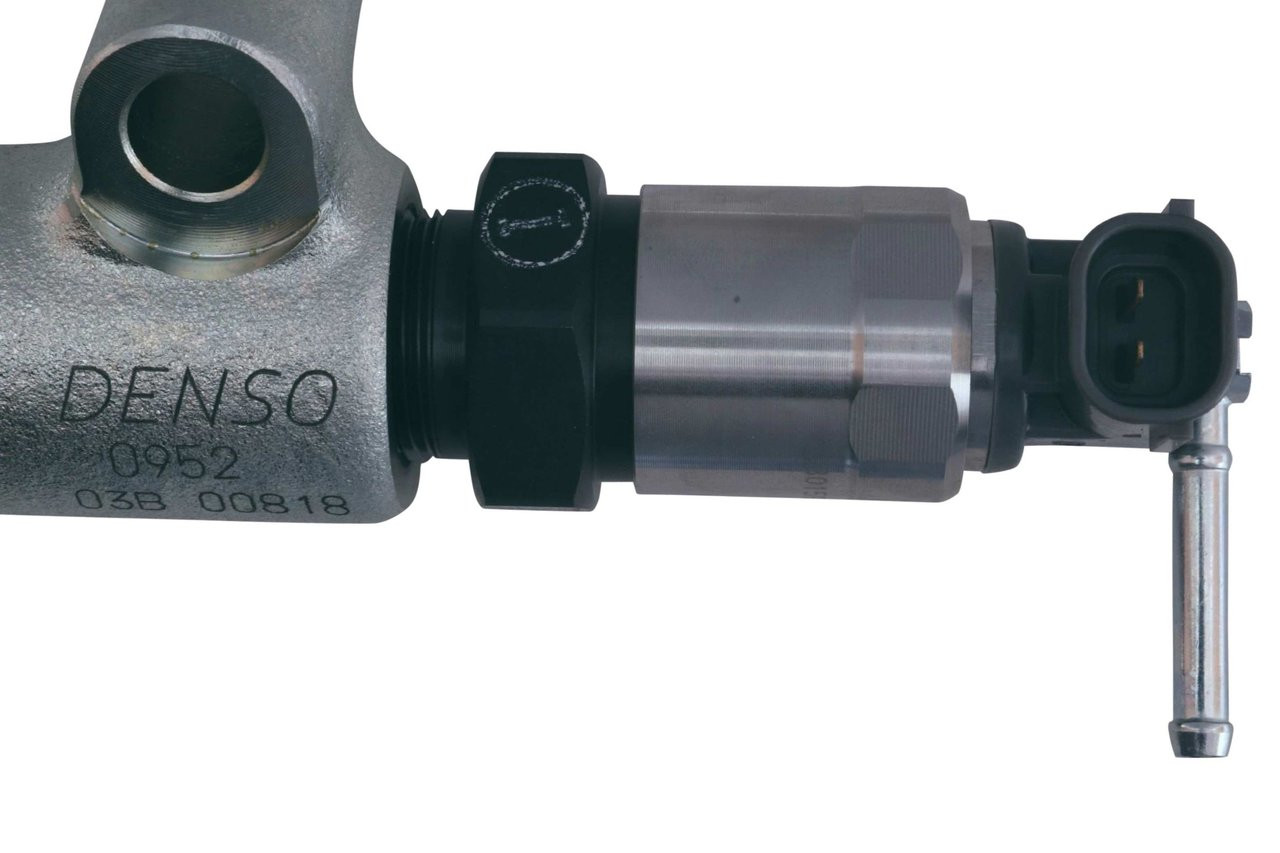 OEM Fuel Common Rail Assy suitable for 1KDFTV 3.0L Diesel D4D Hilux