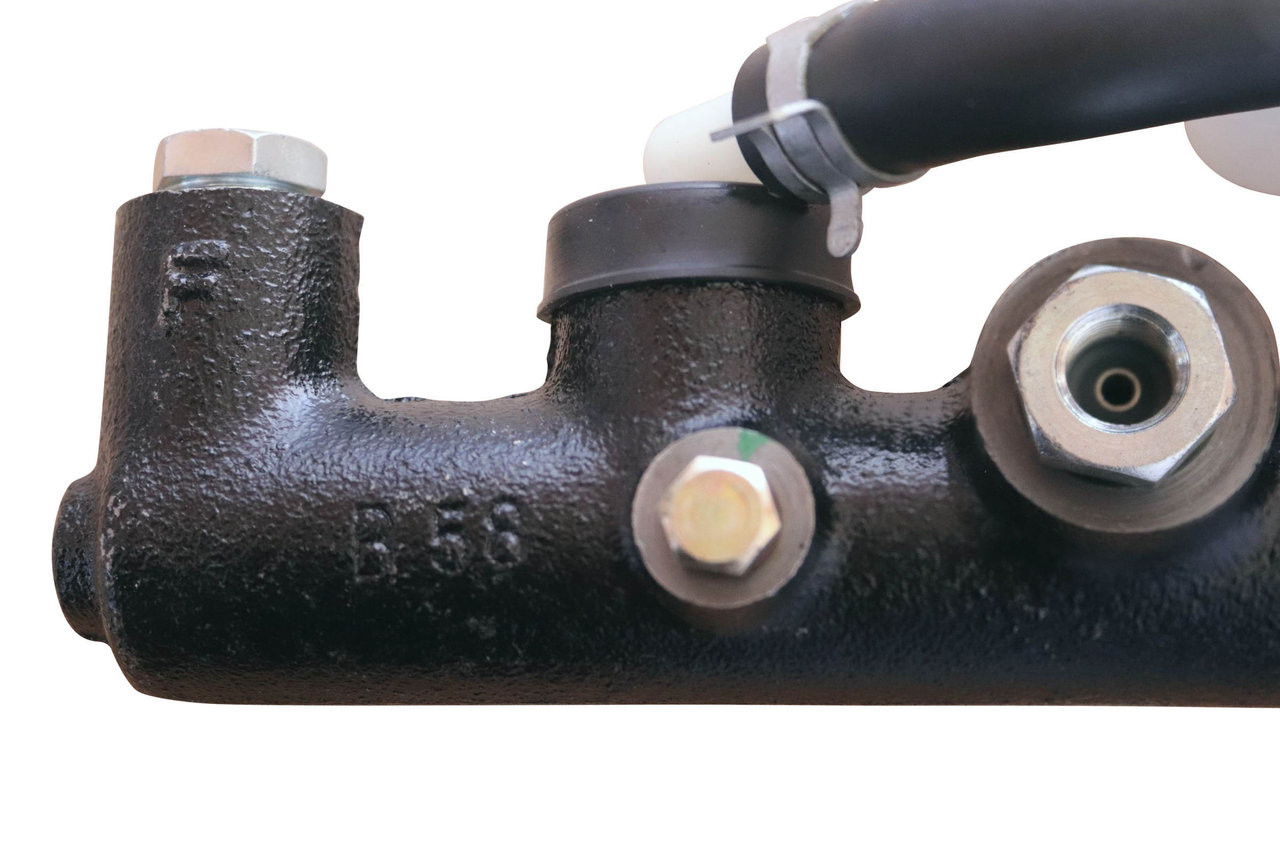 Brake Master Cylinder suitable for Hilux LN65 YN65 YN67 4Runner