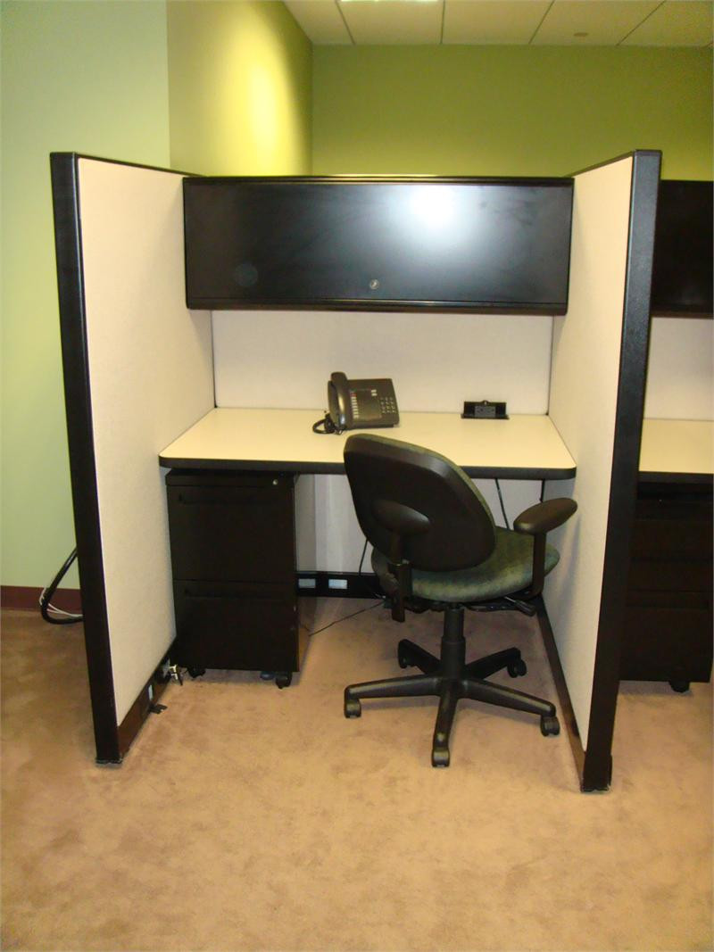 Used KI Telemarketing Cubicles WITH SURFACE MOUNTED POWER BLOCK ...