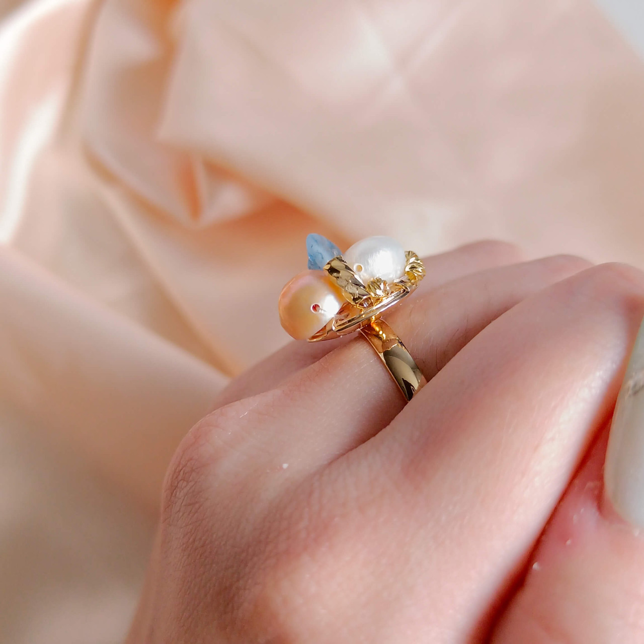 Bague d'Artisan en Perles Baroques et Pierres Semi-Précieuses
