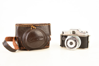 Crystar Hit Style Subminiature Camera in Case 14×14mm Exposures 17.5mm ...