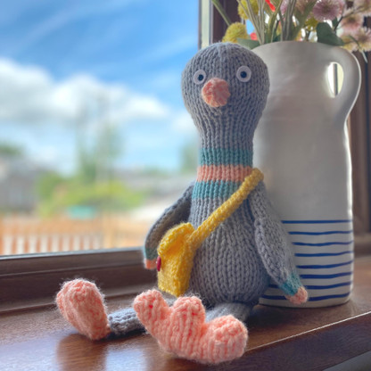 Messenger Pigeon Knitting Pattern - Gift Horse Kits
