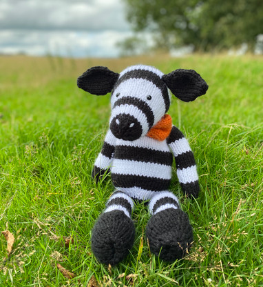 Zebra Knitting Pattern - Gift Horse Kits