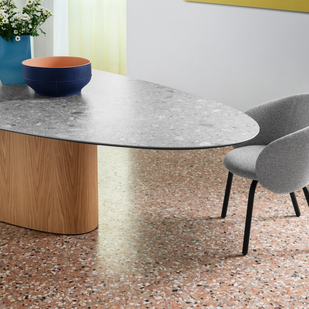 Monoplauto Dining Table