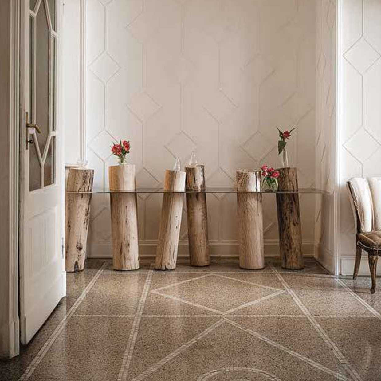 VENICE CONSOLE: Elegant & Functional Entryway Console