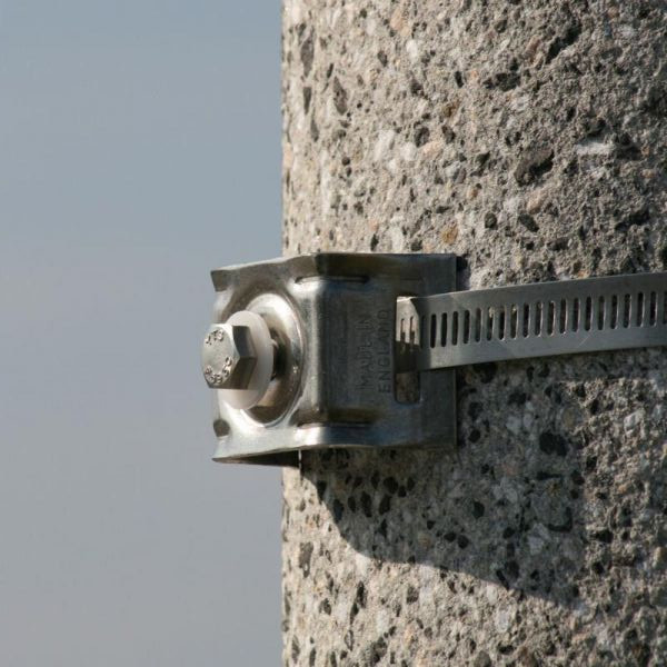 Single Bolt Strap Bracket- Large Poles