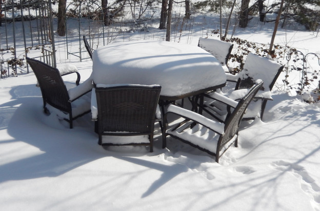 OUTDOOR PATIO FURNITURE WINTER STORAGE TIPS - Hanover Home