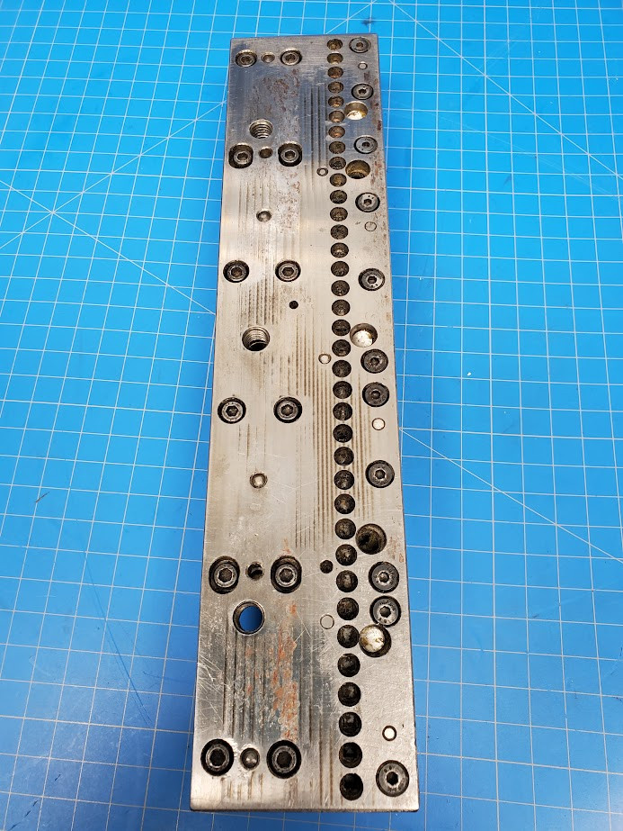 GBC/Sickinger USP-13 3 hole/ 3:1 Square 36 hole Combination Die