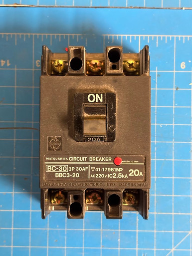 Matsushita Circuit Breaker 220 VAC 20A 2.5kA 3P BC-30 BBC3-20