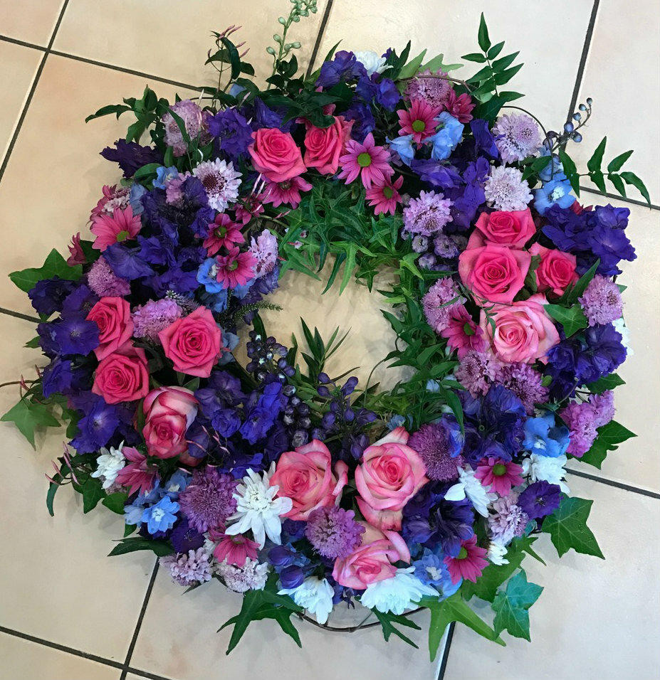 Flowers - Funeral sprays and wreaths - Hutt City Florist