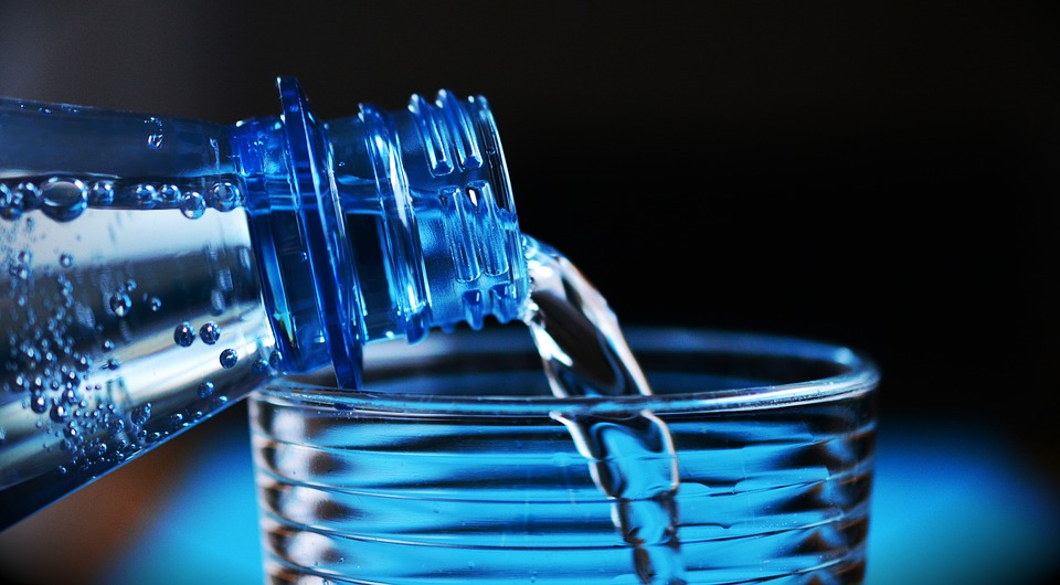 Protecting Against Dehydration When Working Outdoors - SafetyCompany.com