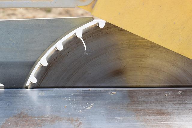 How to Prevent Your Table Saw From Rusting - SafetyCompany.com