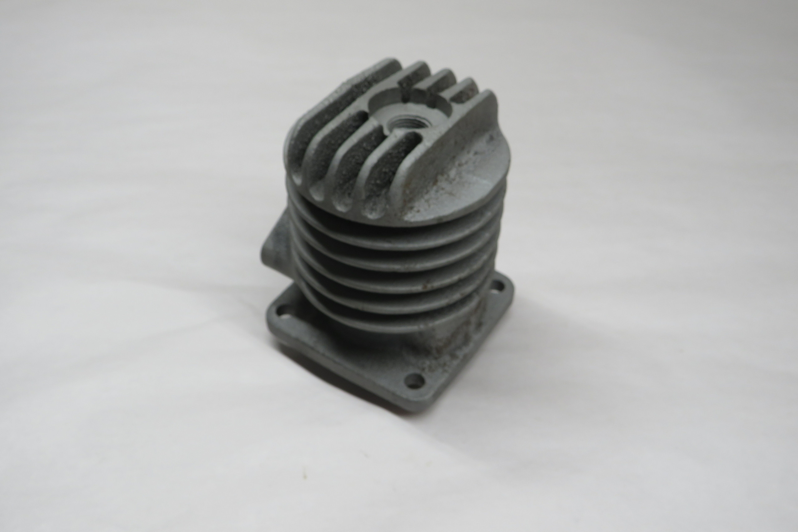 Cylinder Head Early