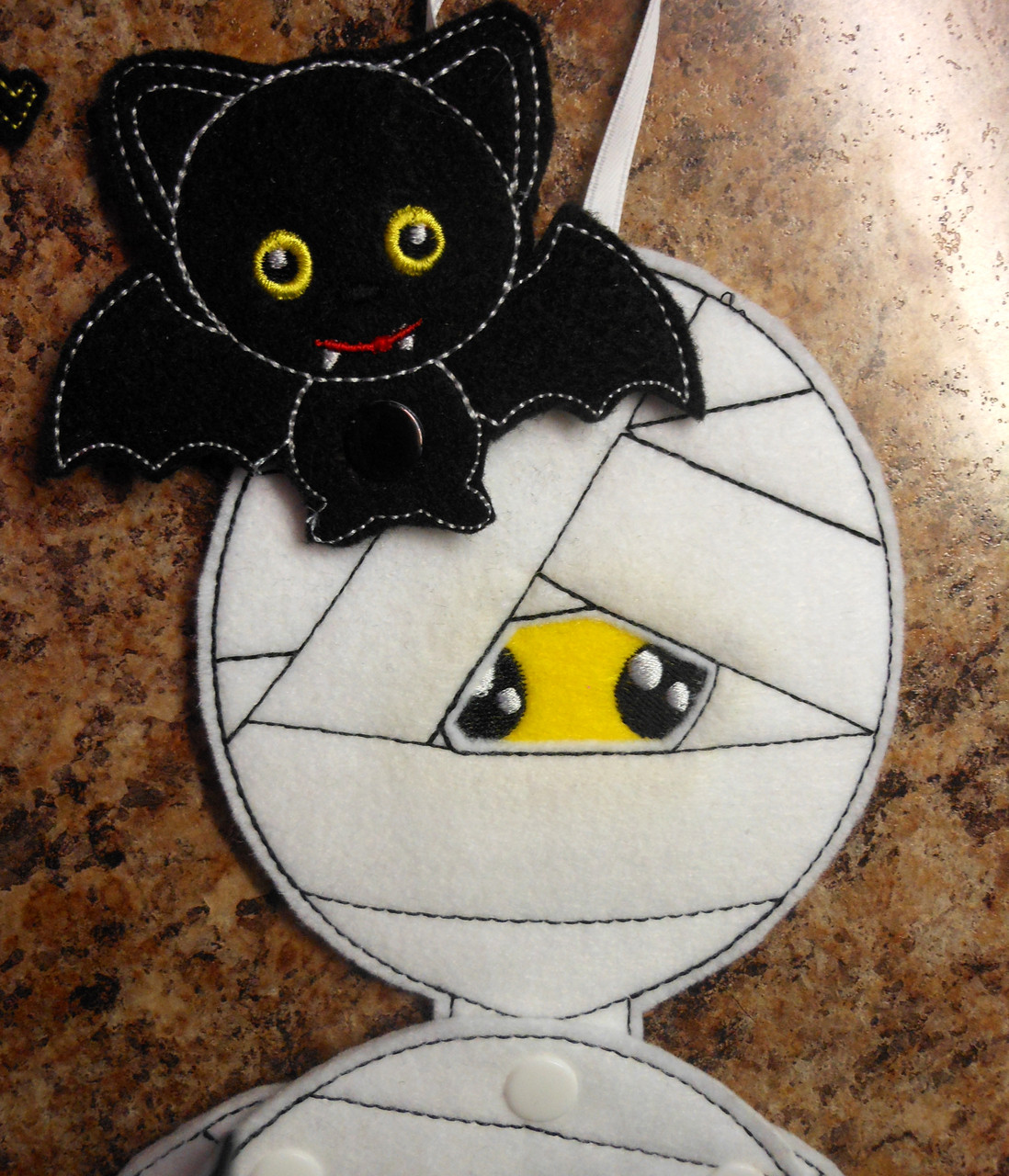 Snapped Mummy Set Embroidery Machine Design
