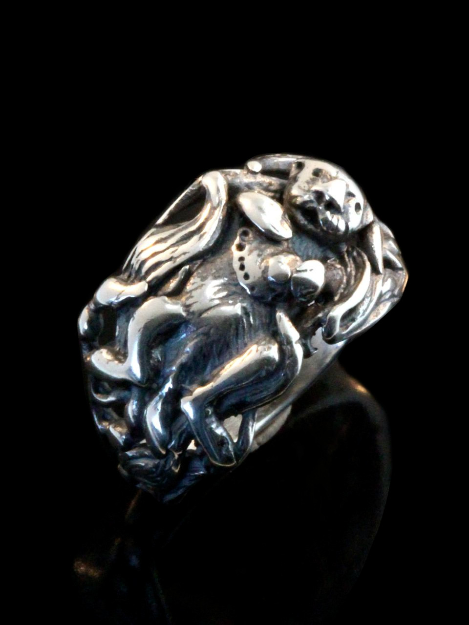 Sea Otter Ring - Silver - Marty Magic Store