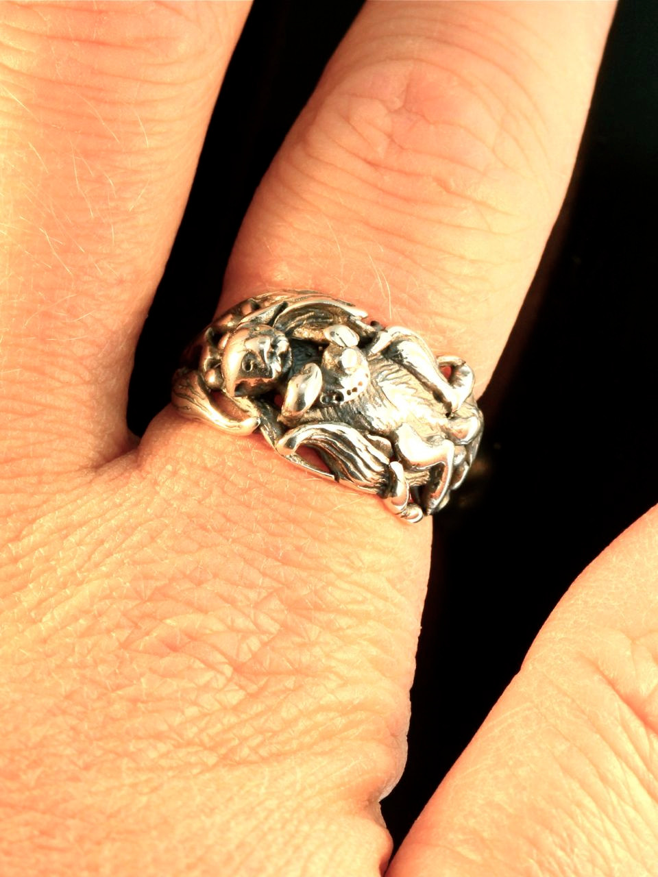 Sea Otter Ring - Silver - Marty Magic Store