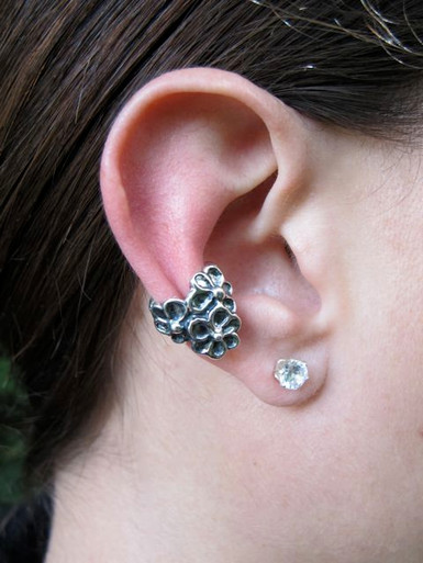 Daisy Love Ear Cuff - Silver - Marty Magic Store