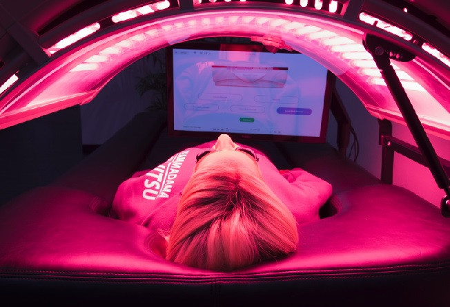 Aqua Frixio Red Light Massage Bed