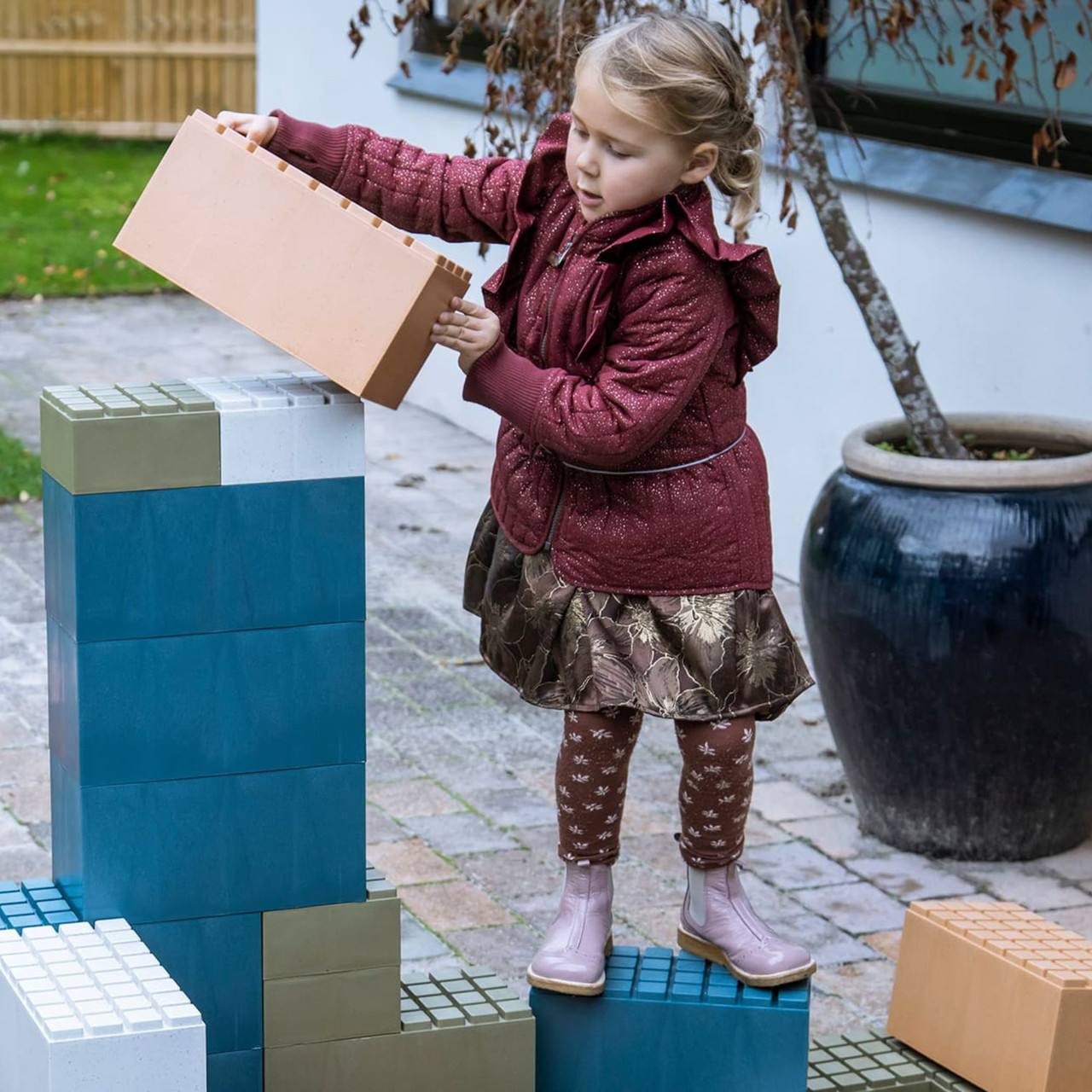 Outdoor Construction Toys And Equipment | Early Years Resources